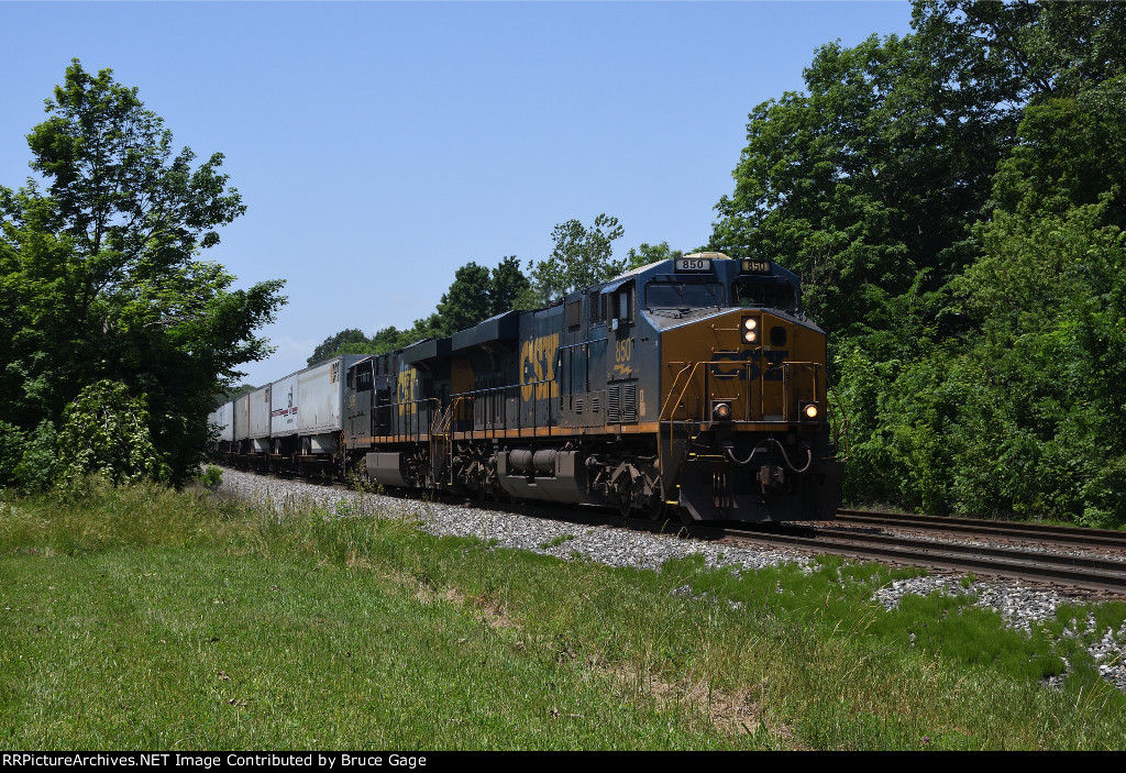 CSX 850